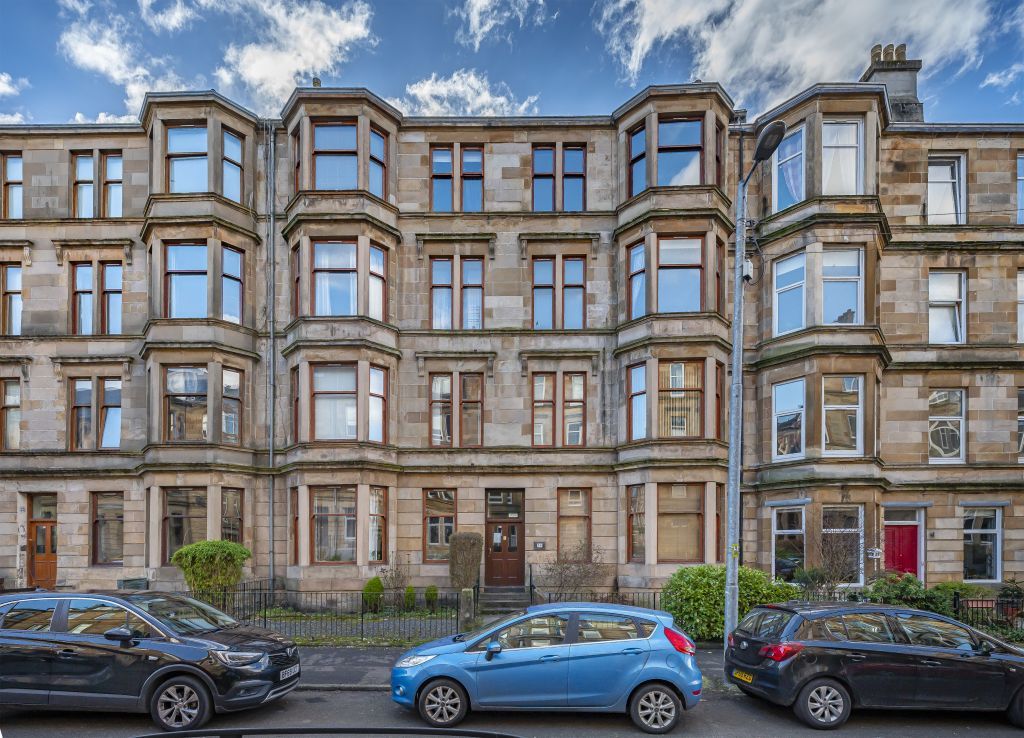 2 bed flat for sale in Roslea Drive, Dennistoun, Glasgow G31 - Zoopla