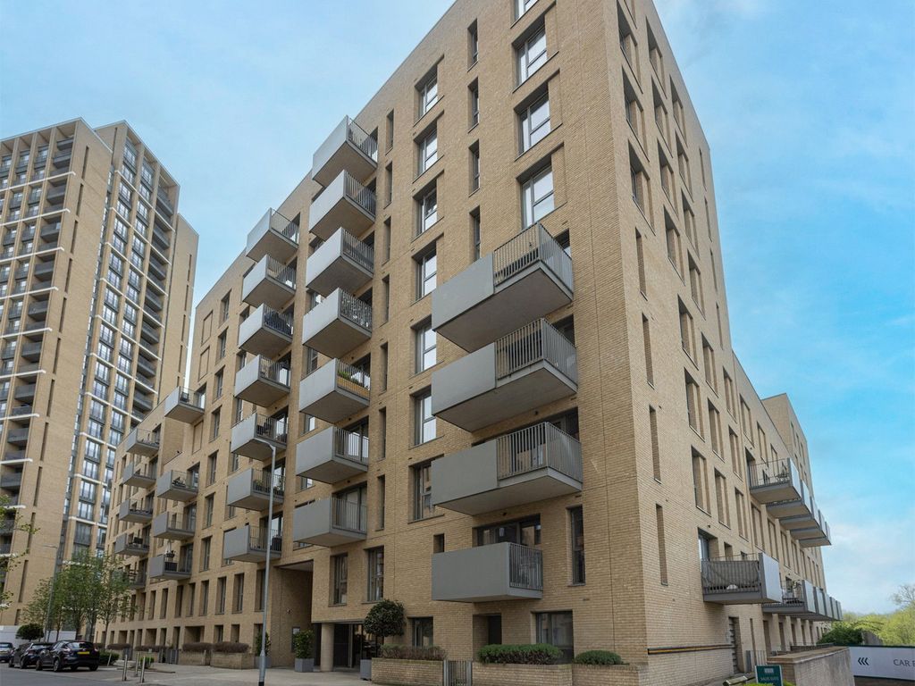 3 bed flat for sale in Moorhen Drive, Hendon NW9, £638,000 - Zoopla