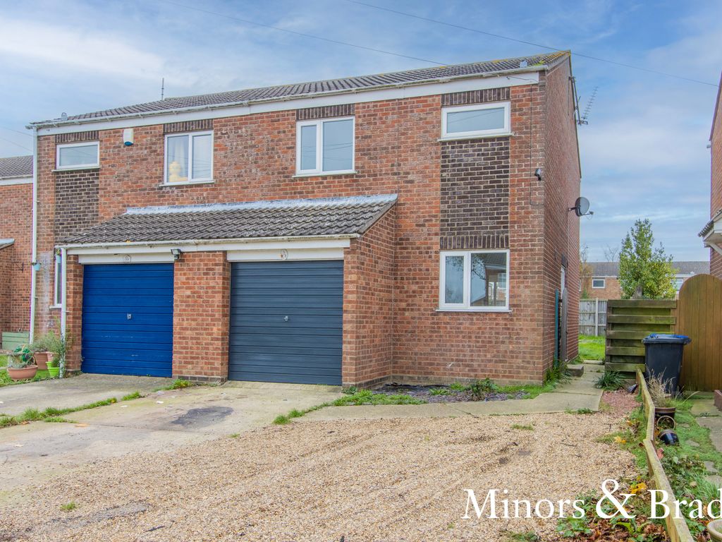 3 Bed Semi Detached House For Sale In Cowslip Crescent Carlton