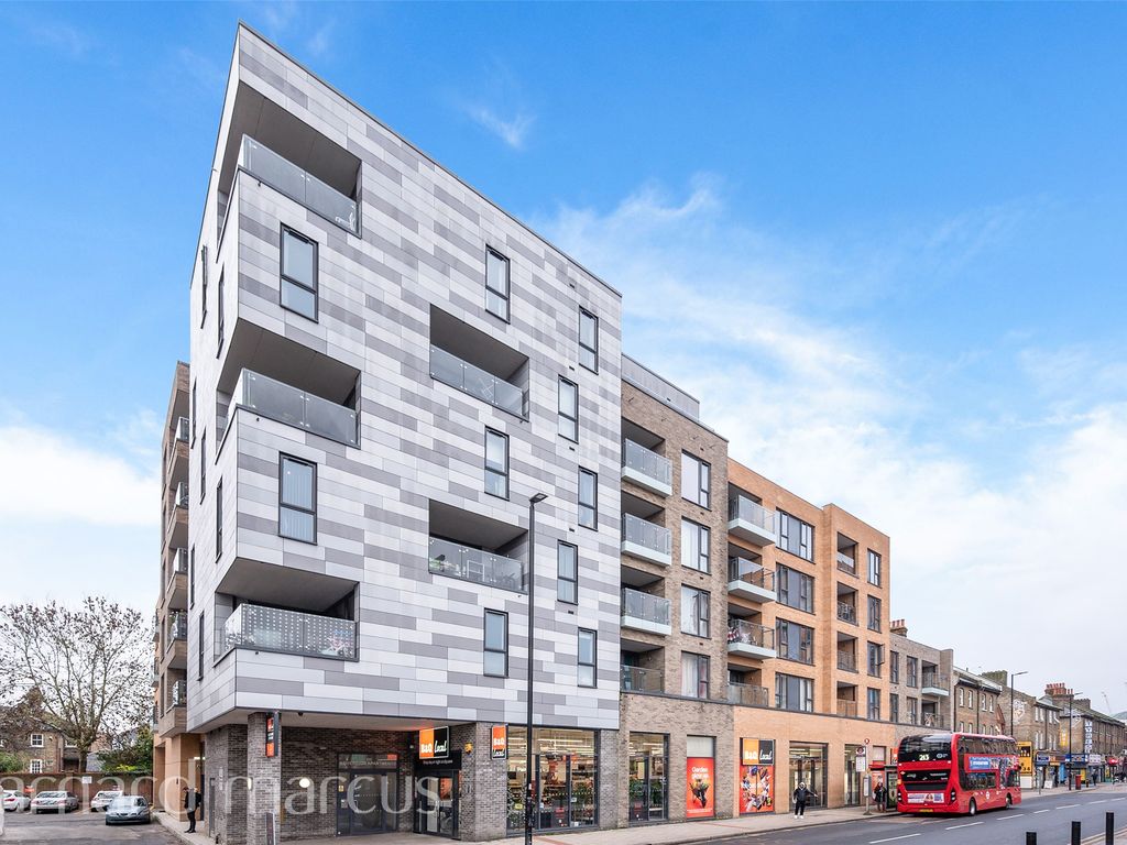 1 bed flat for sale in Times Square, High Street, Sutton SM1, £300,000 ...