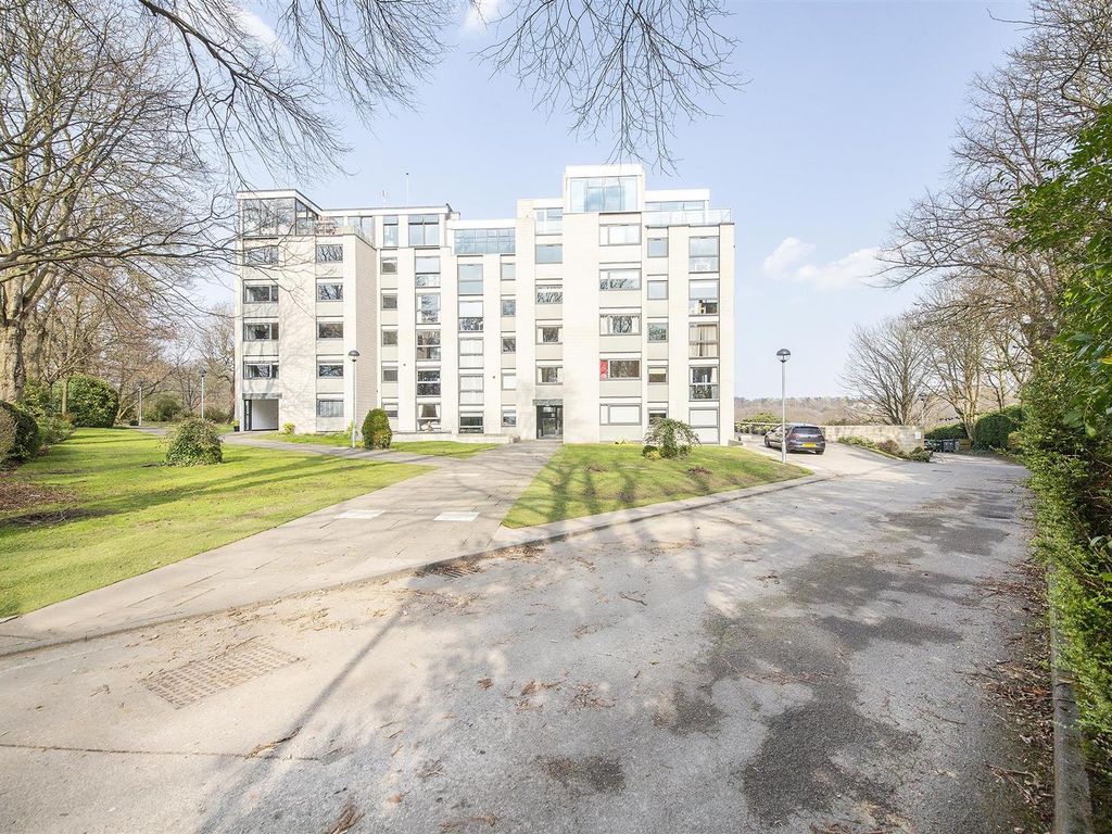 2 bed flat for sale in Lake View Court, Roundhay, Leeds LS8 - Zoopla