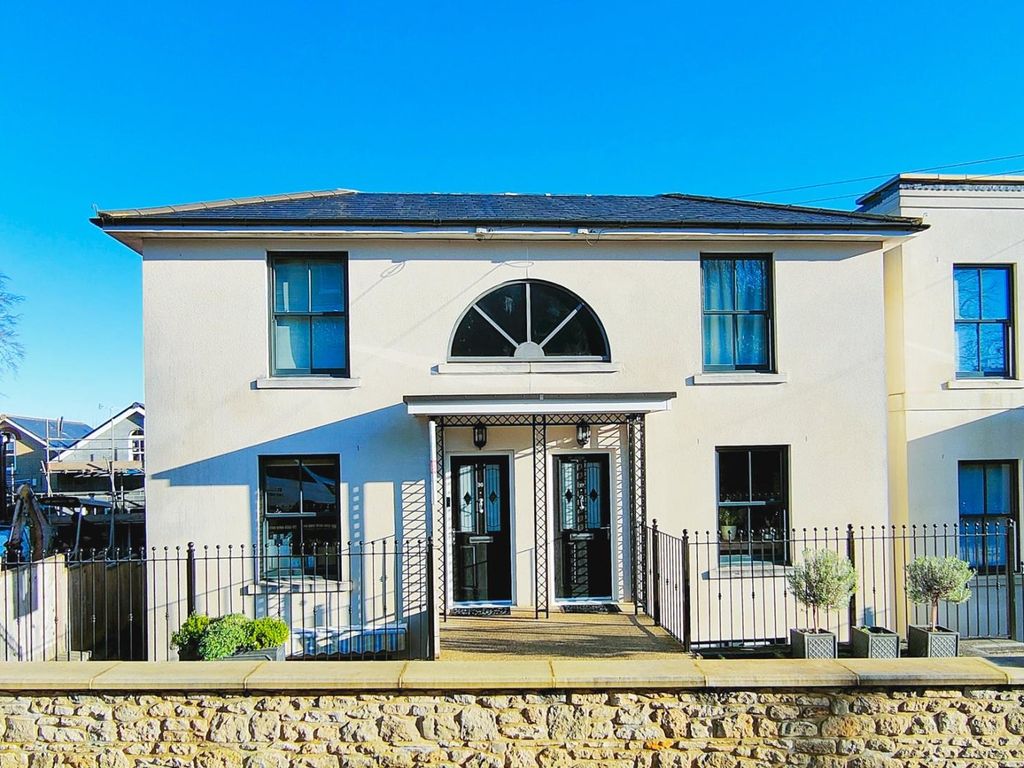 4 bed semi-detached house for sale in Bellevue Road, Ryde PO33, £ ...