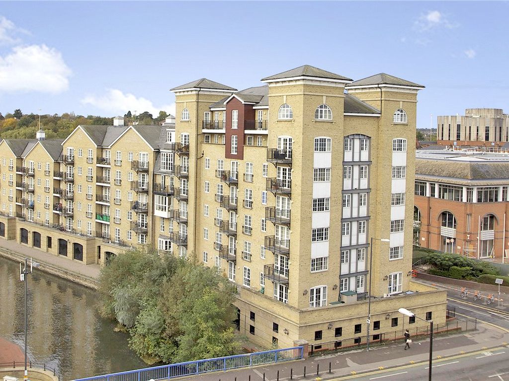2 bed flat to rent in Riverside House, Fobney Street, Reading ...