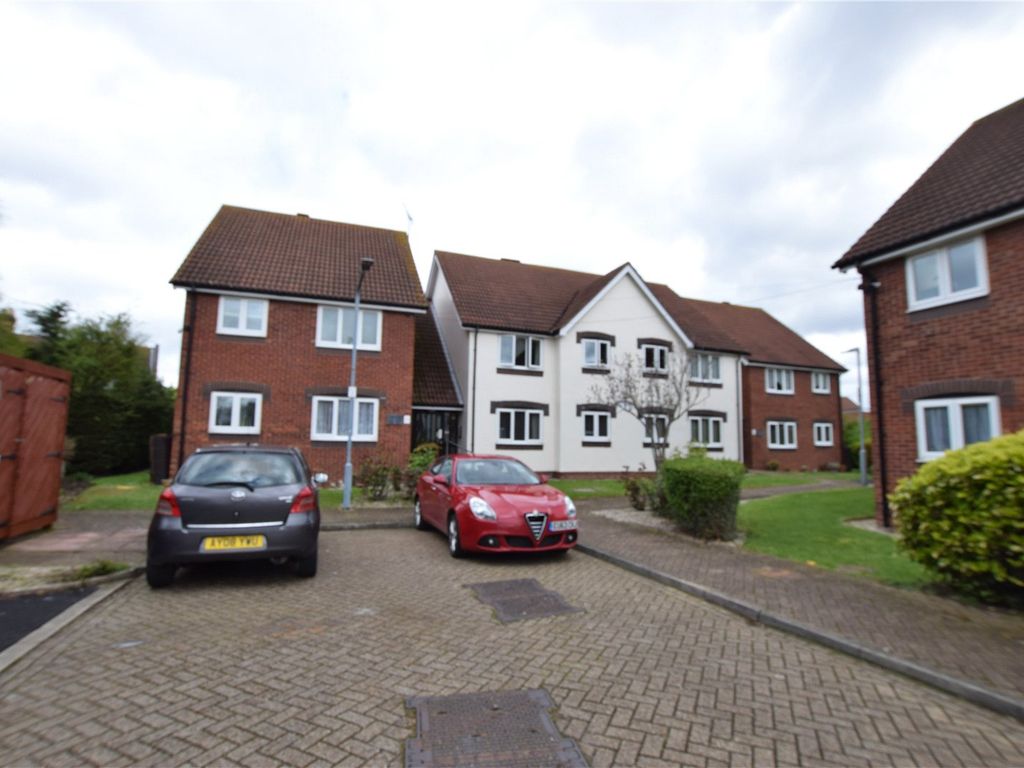 2 Bed Flat For Sale In Cunningham Close Chadwell Heath Romford Rm6 £