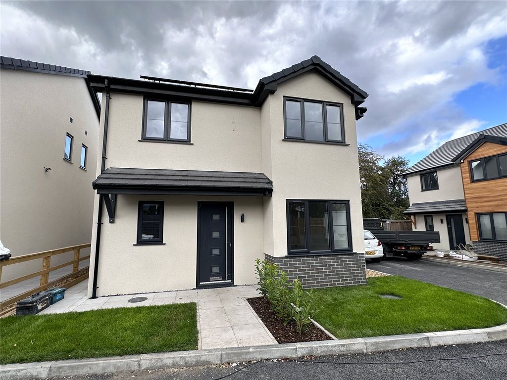 4 bed detached house for sale in Faye Close, Warmley, Bristol BS30 - Zoopla