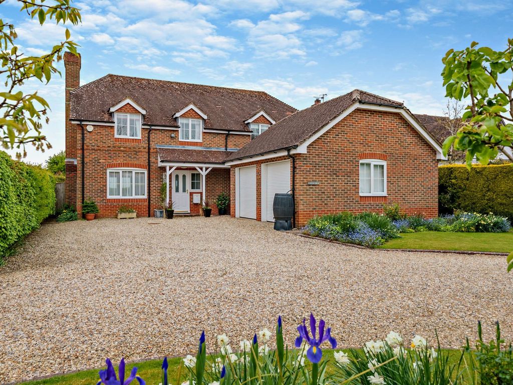 4 bed detached house for sale in Down End, Chieveley, Newbury ...