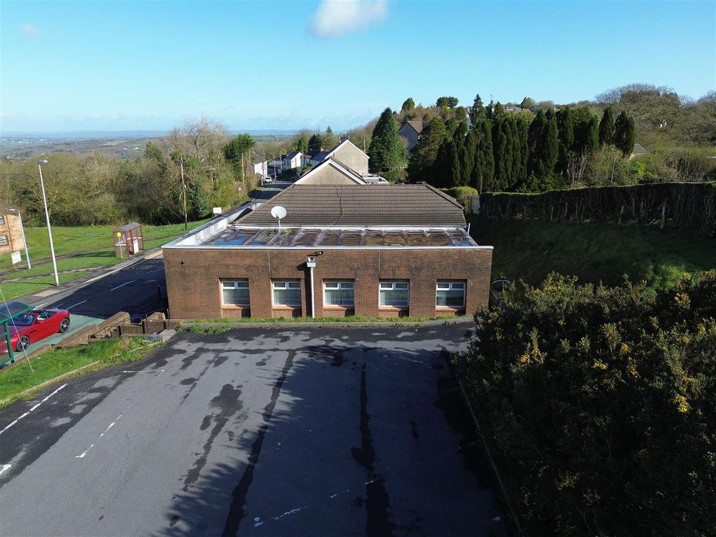 Property for sale in Heol Y Bryn, Upper Tumble, Llanelli SA14, £245,000 ...