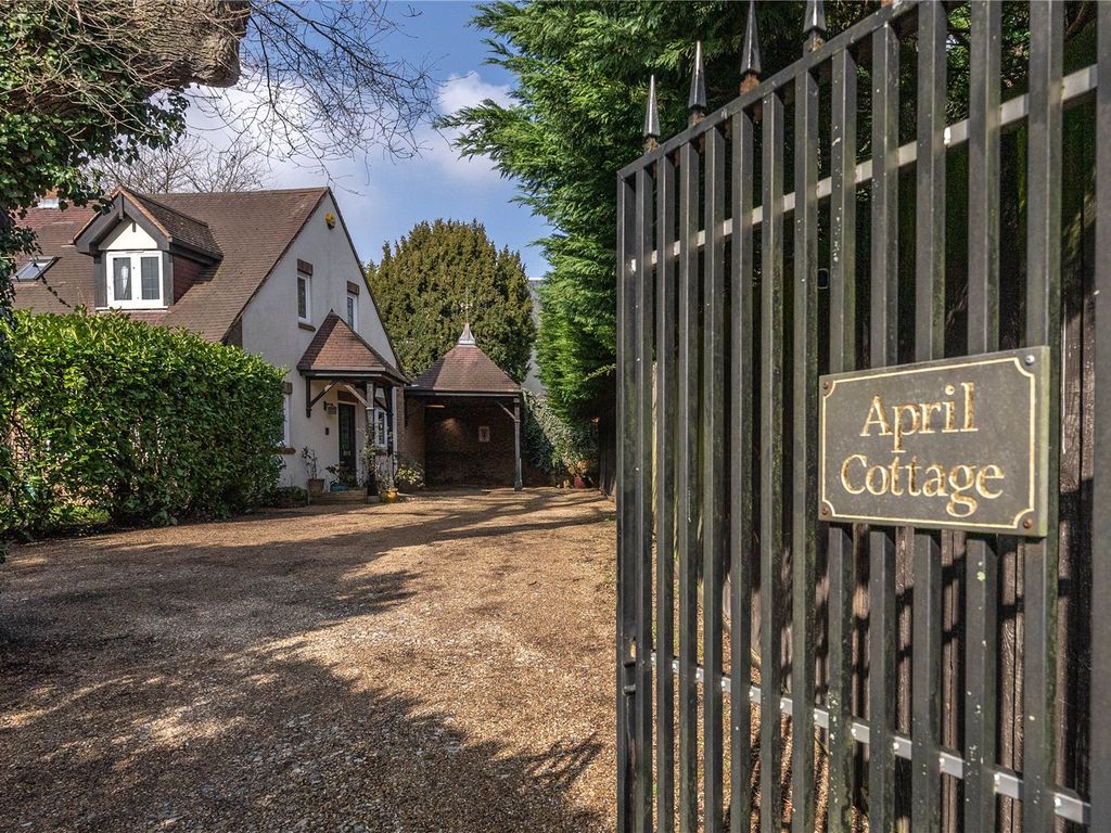 3 bed detached house for sale in Coombe Hill Road, Kingston Upon Thames, Surrey KT2, £1,795,000 ...