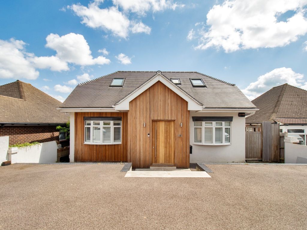 4 Bed Detached House For Sale In Tennyson Walk Northfleet Gravesend