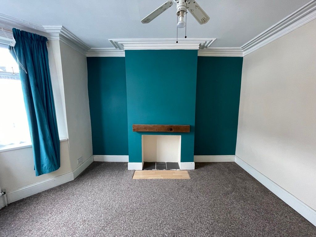 4 bed terraced house to rent in Page Hall Road, Sheffield S4 - Zoopla