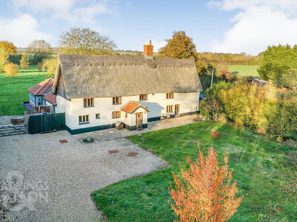 3 bed cottage for sale in The Turnpike, Carleton Rode, Norwich NR16 ...