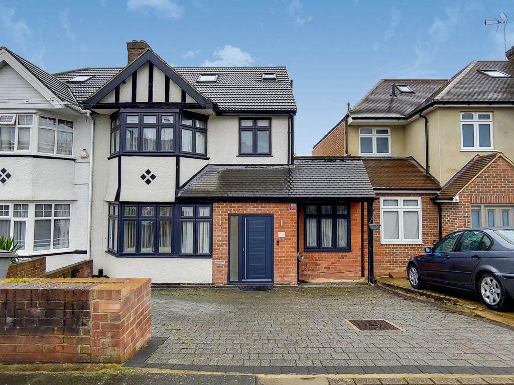 4 bed semi-detached house for sale in Kingsmere Park, London NW9 - Zoopla