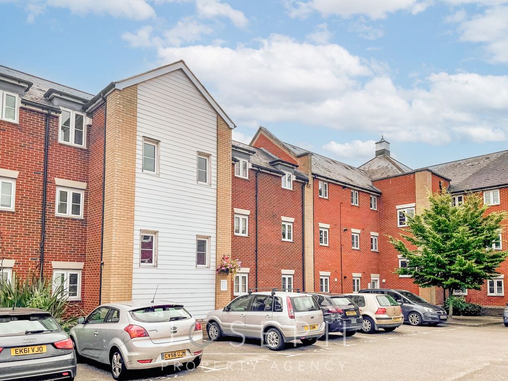 2 bed flat to rent in Bull Road, Ipswich IP3, £875 pcm - Zoopla