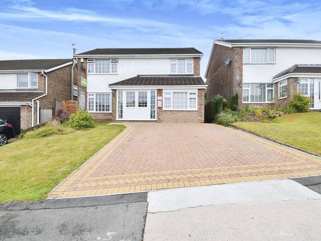 4 Bed Detached House For Sale In Ffordd Y Gollen Tonteg Pontypridd
