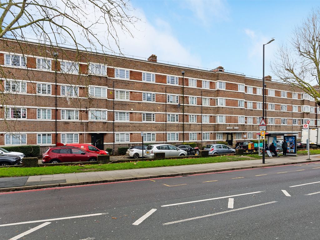 2 bed flat for sale in London Road, Thornton Heath CR7, £340,000 - Zoopla