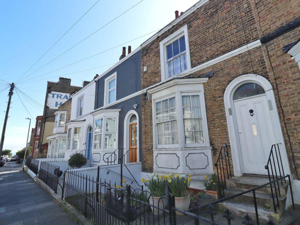 1 bed flat to rent in Royal Road, Ramsgate CT11, £750 pcm - Zoopla
