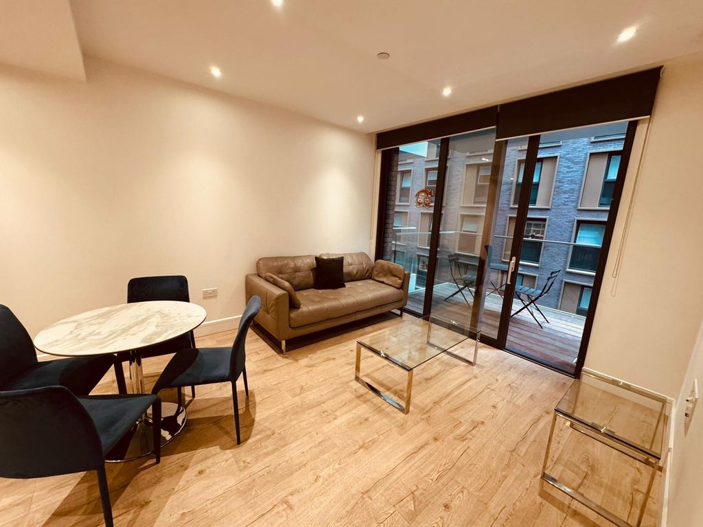 1 bed flat to rent in Neroli House, 14 Piazza Walk, Goodman Fields ...