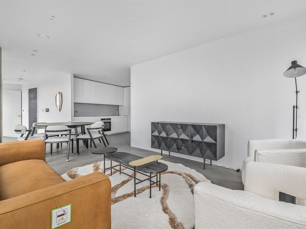 2 bed flat to rent in No.5, Upper Riverside, Cutter Lane, Greenwich ...