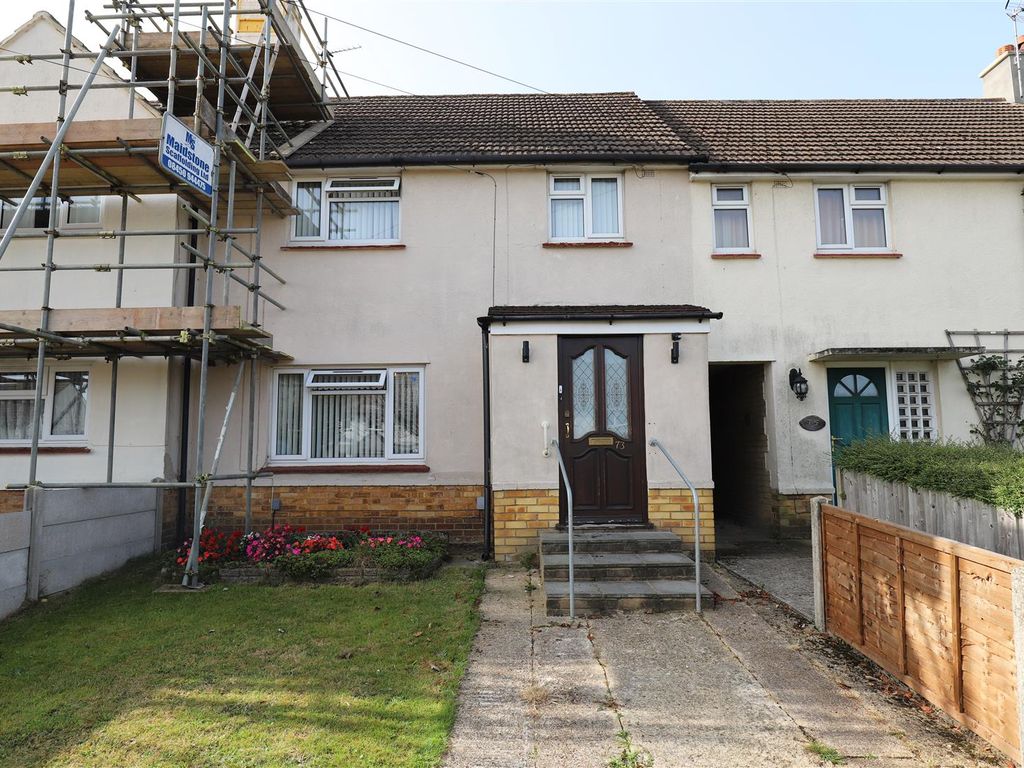 3 bed terraced house for sale in Hampshire Drive, Maidstone ME15, £ ...