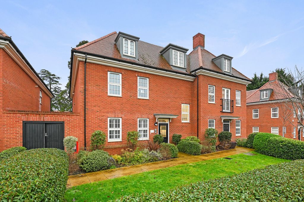 2 bed flat for sale in Barnet Road, Barnet EN5 - Zoopla