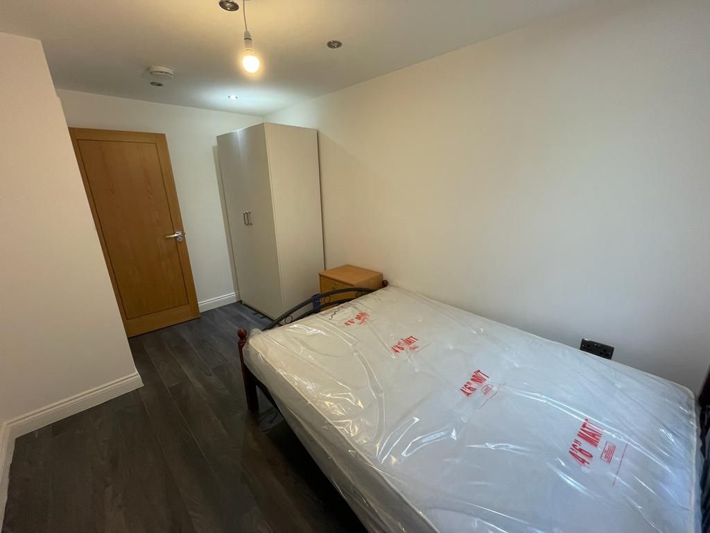 Room to rent in White Horse Road, London E1, £800 pcm - Zoopla