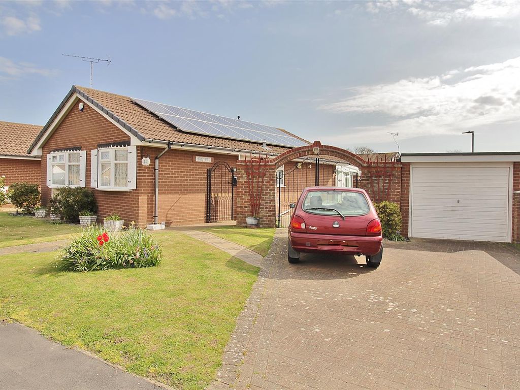2 bed detached bungalow for sale in Munnings Drive, Clacton-On-Sea CO16 ...