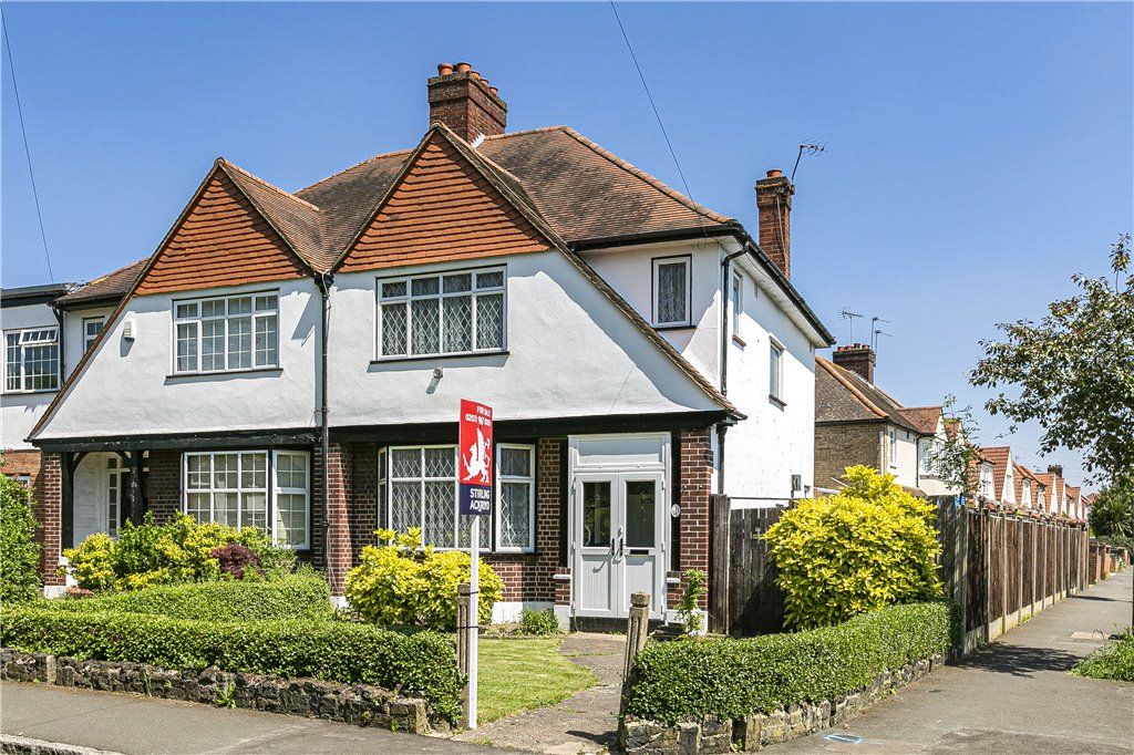3 Bed Semi Detached House For Sale In Park Avenue Hounslow Tw3 £