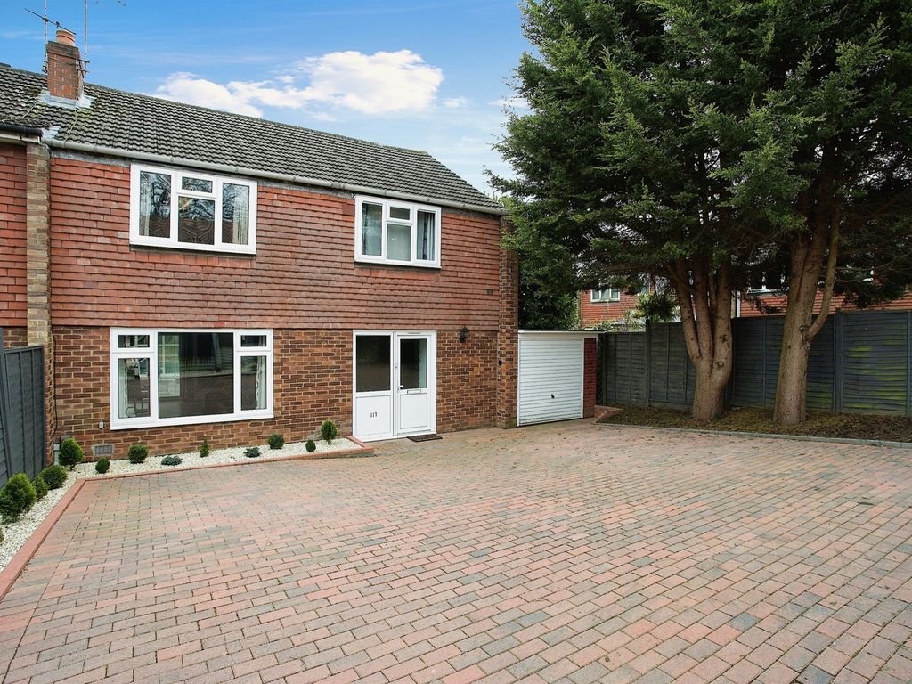 4 Bed Semi Detached House For Sale In Woodlands Way Bursledon