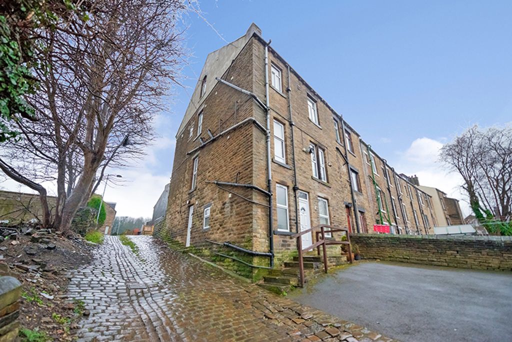 Studio to rent in Park Crescent, Bradford BD3 - Zoopla