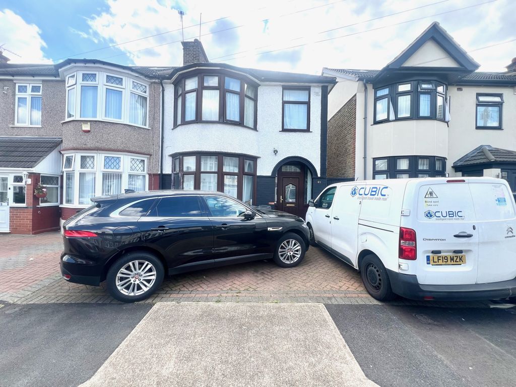 3 bed terraced house for sale in Hulse Avenue, Barking IG11, £525,000 ...