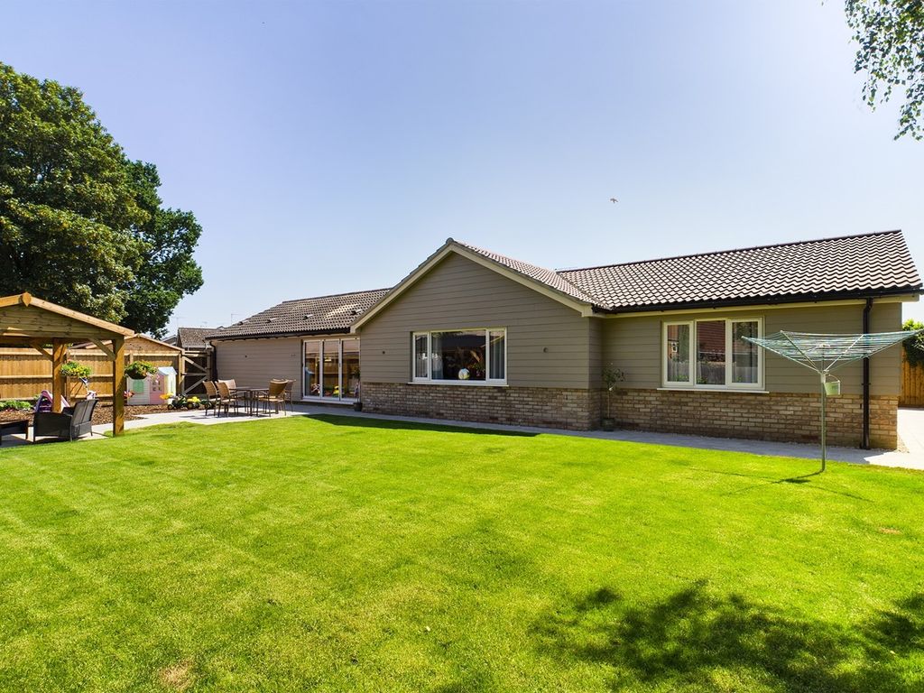 3 Bed Detached Bungalow For Sale In Willow Road Downham Market Pe38