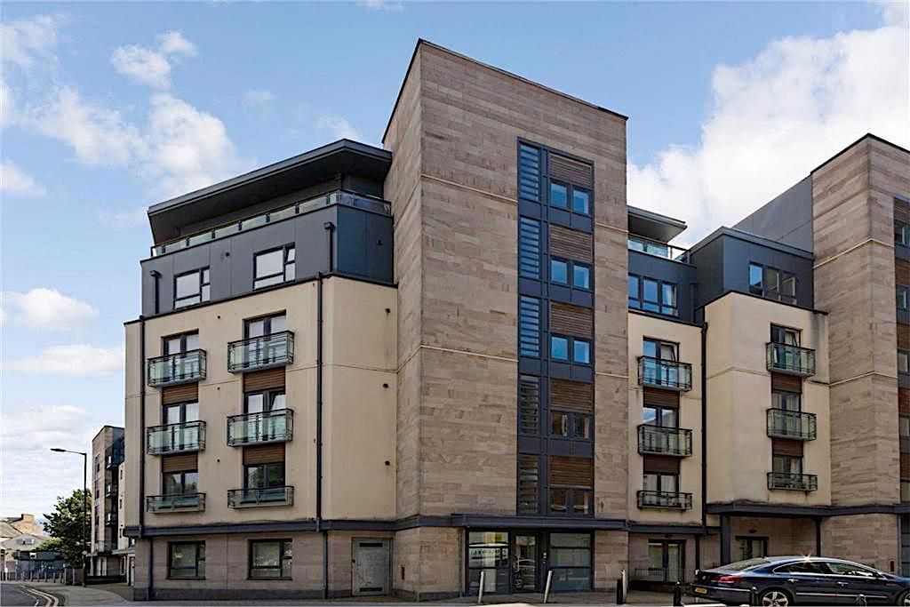 2 bed flat to rent in West Tollcross, Edinburgh EH3 - Zoopla