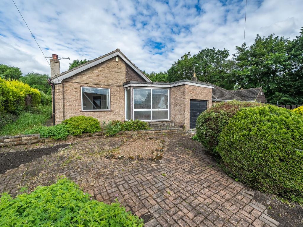 3 bed detached bungalow for sale in Knoll Wood Park, Horsforth LS18, £ ...