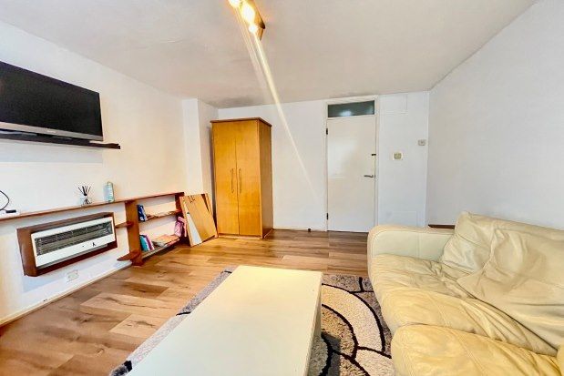 3 bed terraced house to rent in Marshall Path, London SE28, £1,950 pcm ...