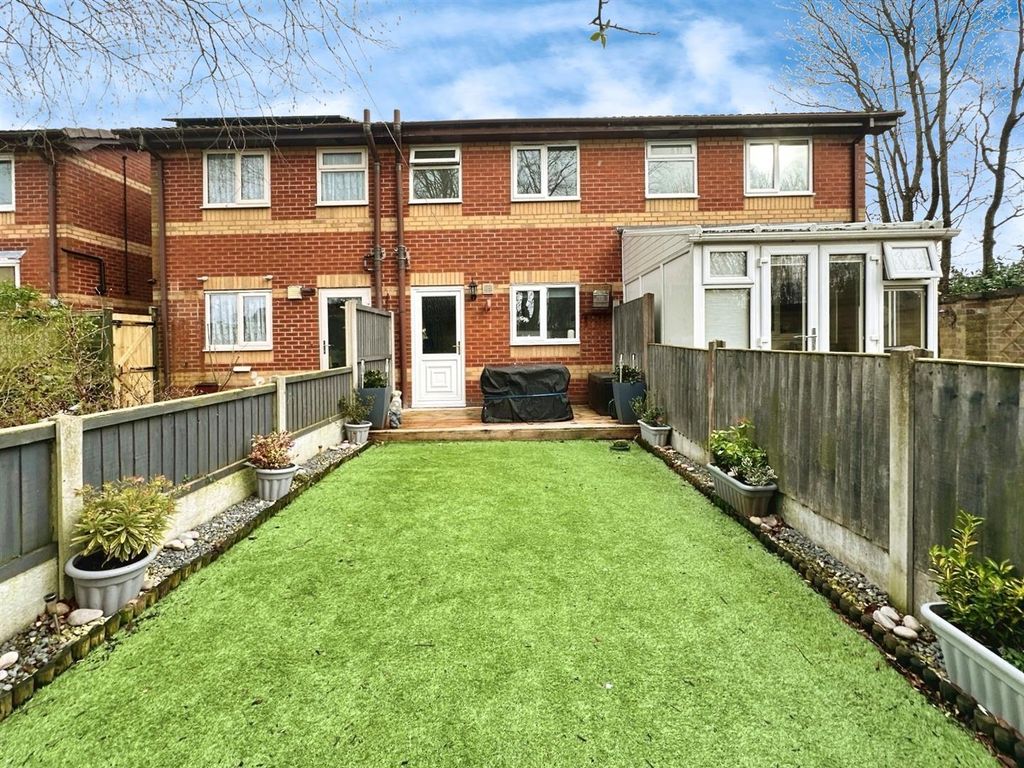 2 bed town house for sale in Springfield Court, Leek, Staffordshire ...