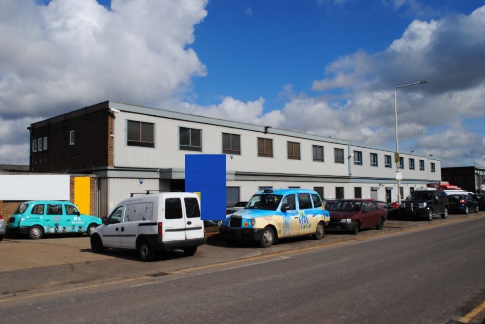 Fowler Road, Hainault IG6, Retail premises to let, £5,856 pa - Zoopla