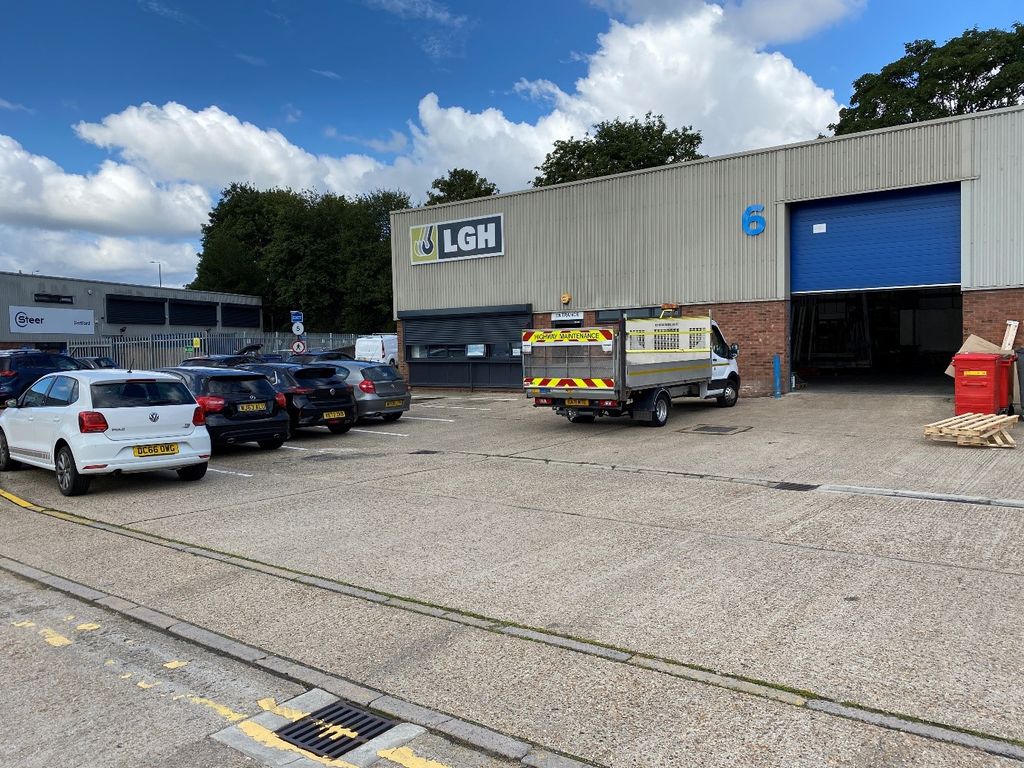 Industrial to let in Unit 6, Crayside Industrial Estate, Dartford DA1 ...