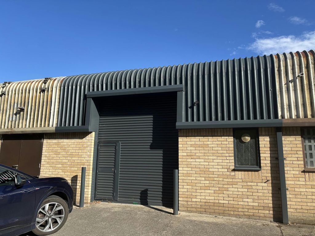 Unit 11, Pontymister Industrial Estate, Risca NP11, Industrial to let ...