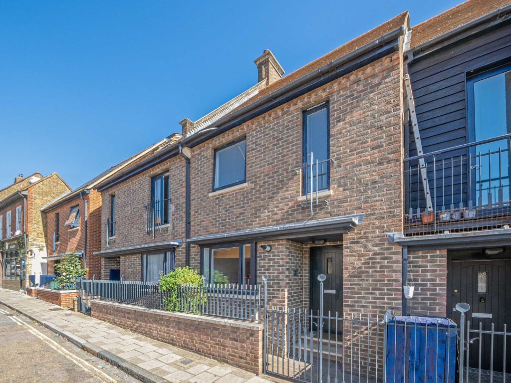 2 bed property for sale in Water Lane, Twickenham TW1, £750,000 - Zoopla