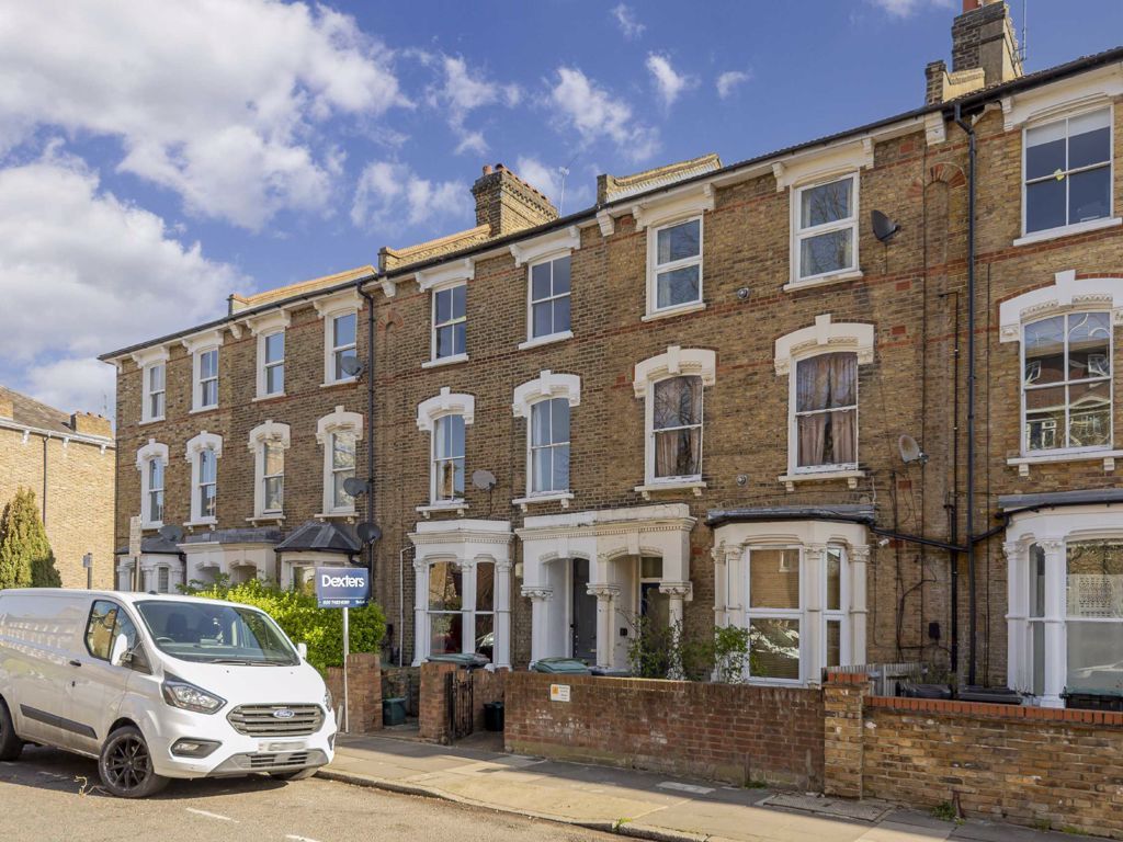 2 bed flat to rent in Victoria Road, London N4 - Zoopla
