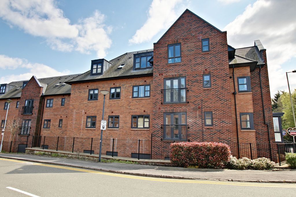 2 bed flat for sale in Carter Court, Hook RG27 - Zoopla