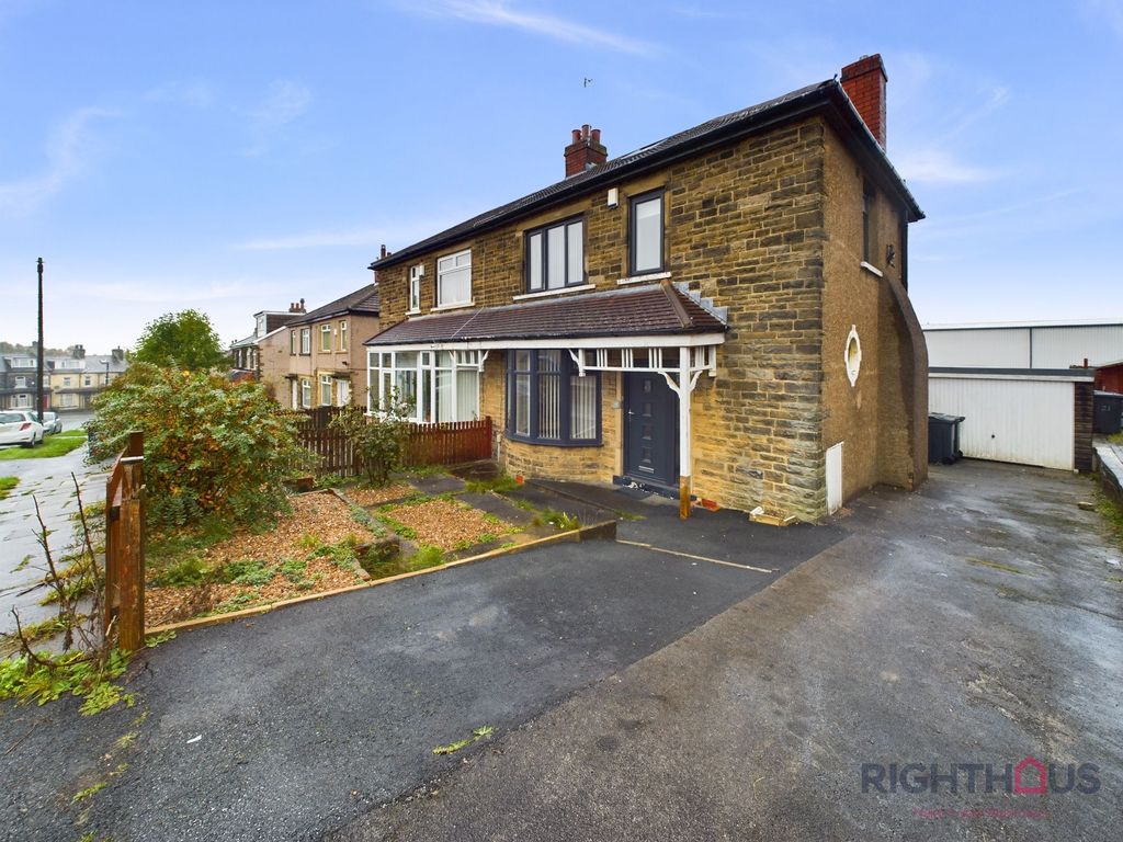 3 Bed Semi Detached House For Sale In Southmere Drive Bradford Bd7 £