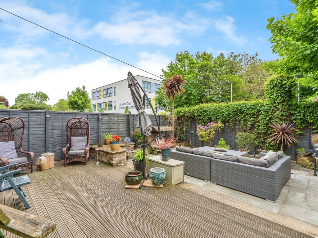 2 bed maisonette for sale in Beatty House, Portsmouth, Hampshire PO1, £180,000 - Zoopla