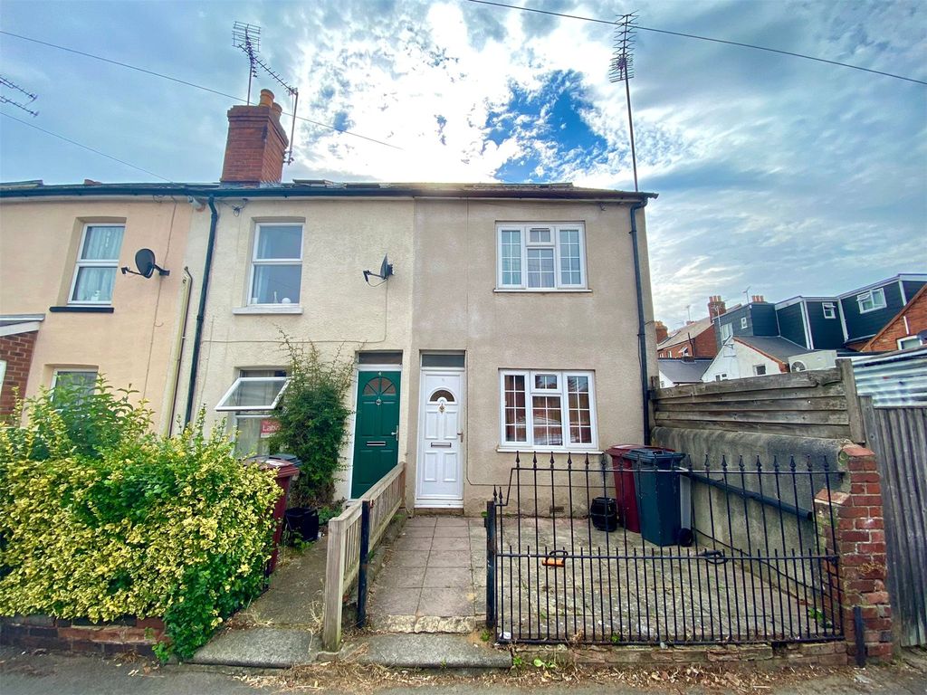 4 bed end terrace house to rent in Foxhill Road, Reading, Berkshire RG1 - Zoopla