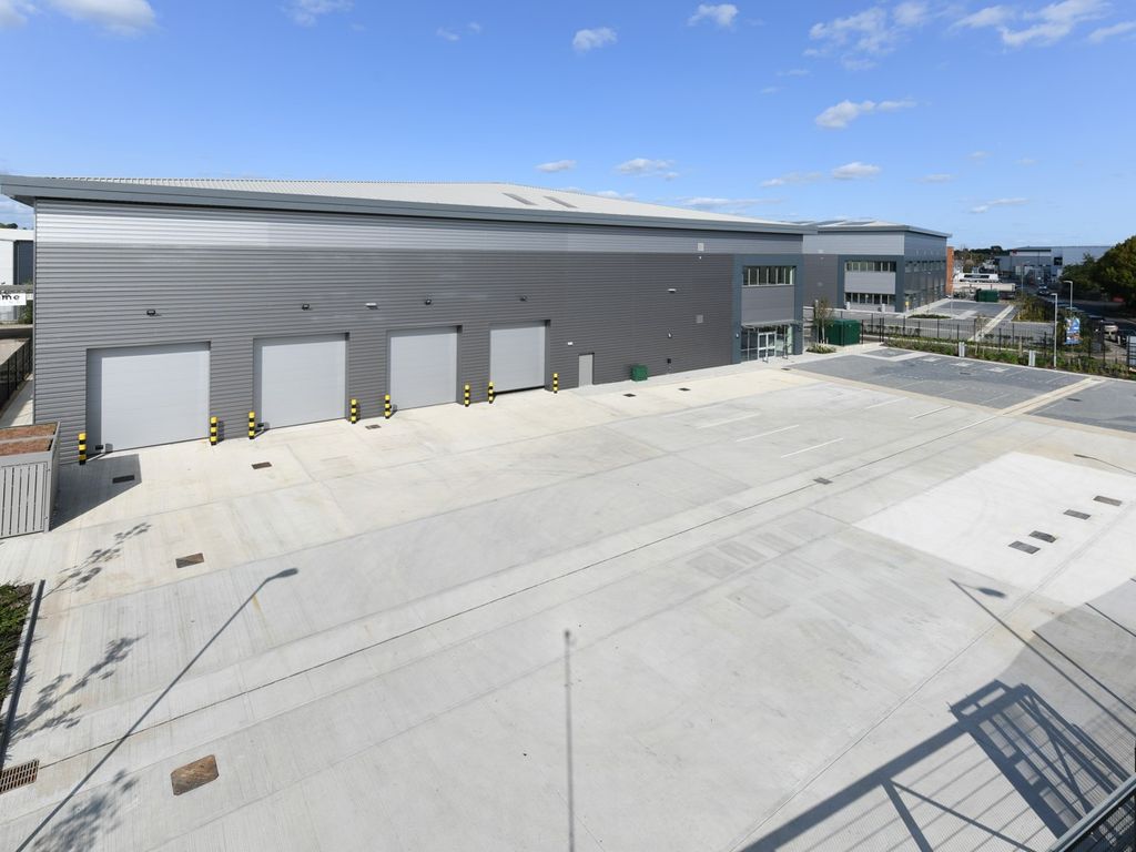 Industrial to let in Poyle Point 2, Blackthorne Road, Poyle, Colnbrook ...