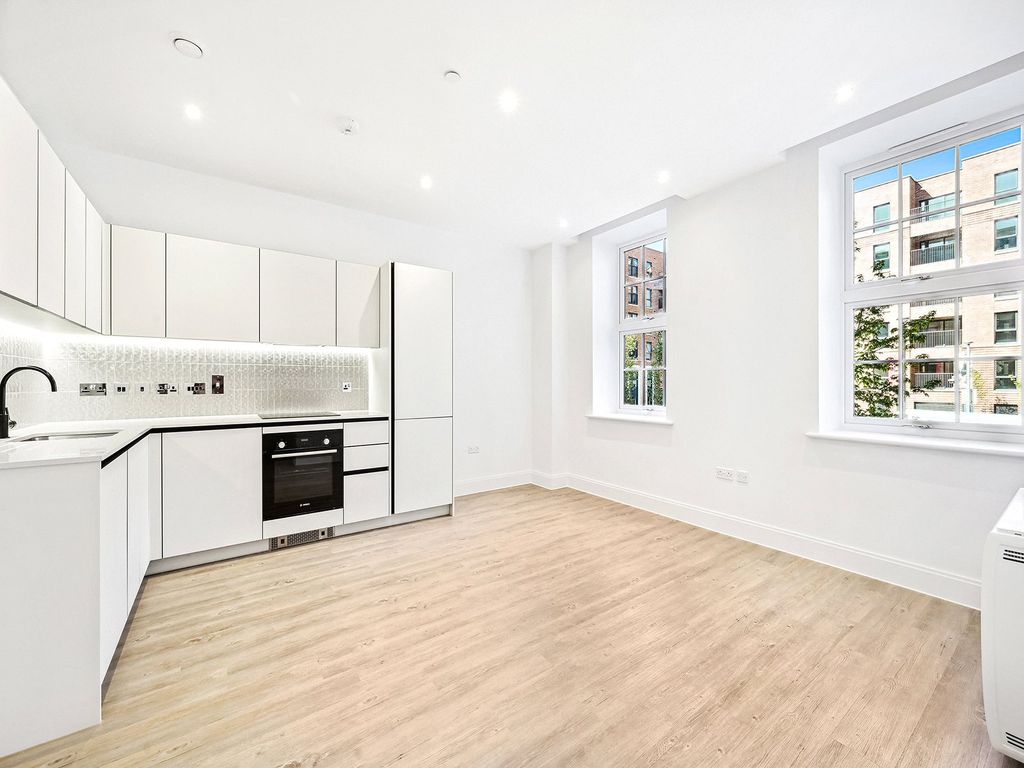 1 bed flat to rent in Memorial Avenue, Horlicks Quarter SL1, £1,387 pcm ...