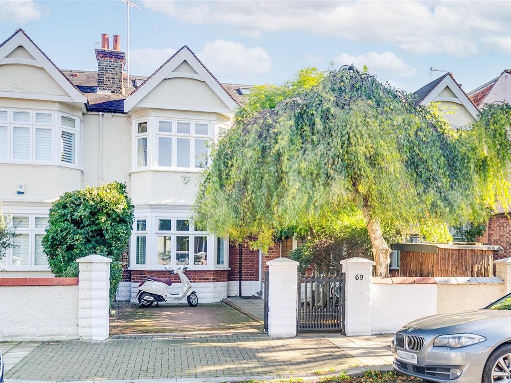 4 bed terraced house for sale in Netheravon Road, London W4 - Zoopla