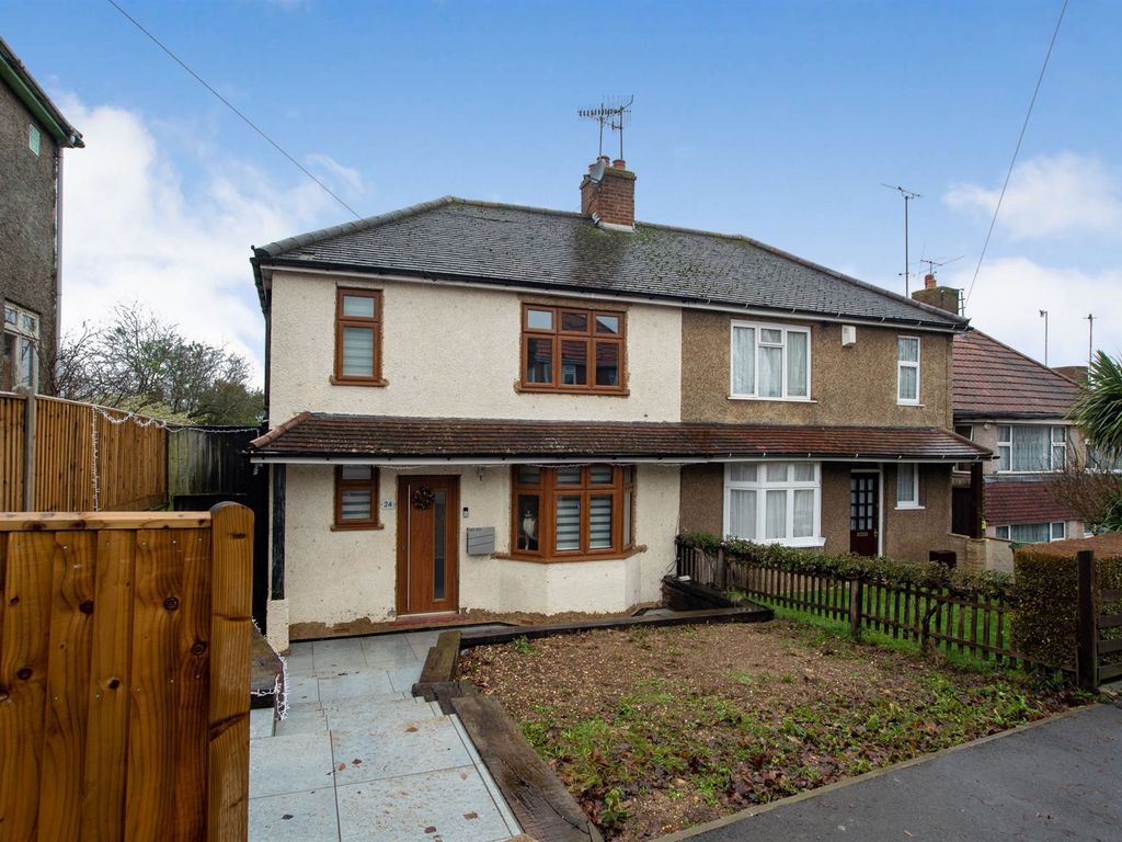 3 bed semi-detached house for sale in Risedale Road, Hemel Hempstead ...