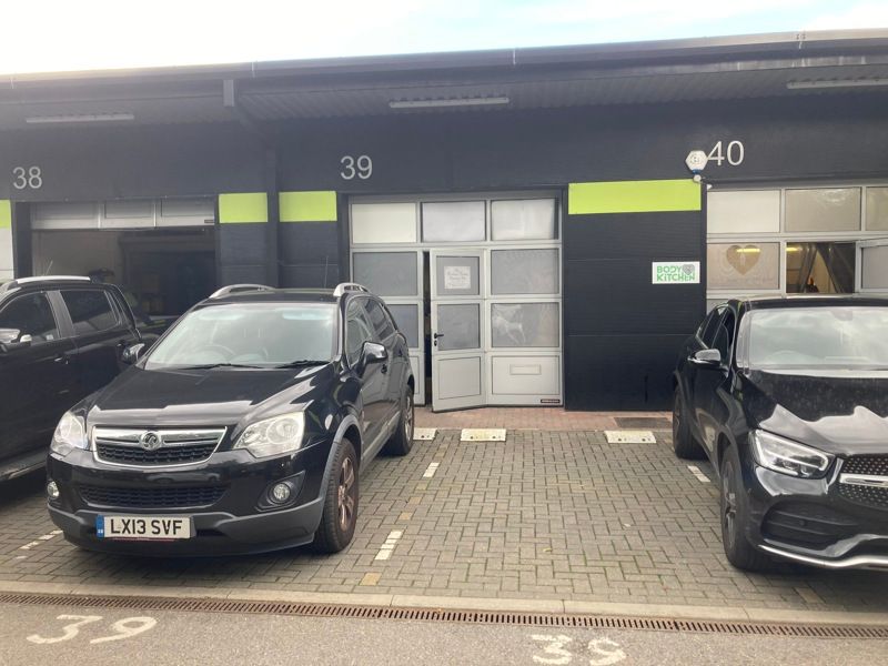 Light industrial to let in Unit 39, Space Business Centre, Knight Road ...