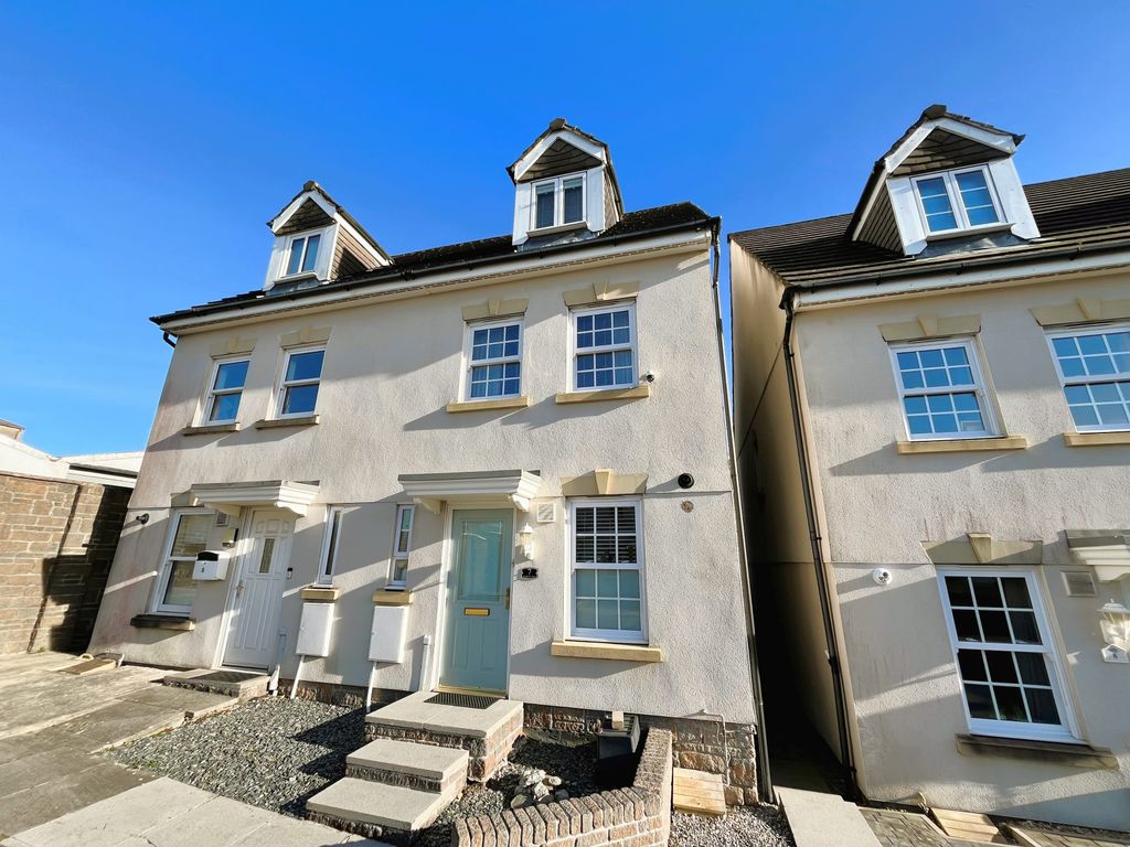 3 Bed Semi Detached House For Sale In Paddock Close Pillmere Saltash